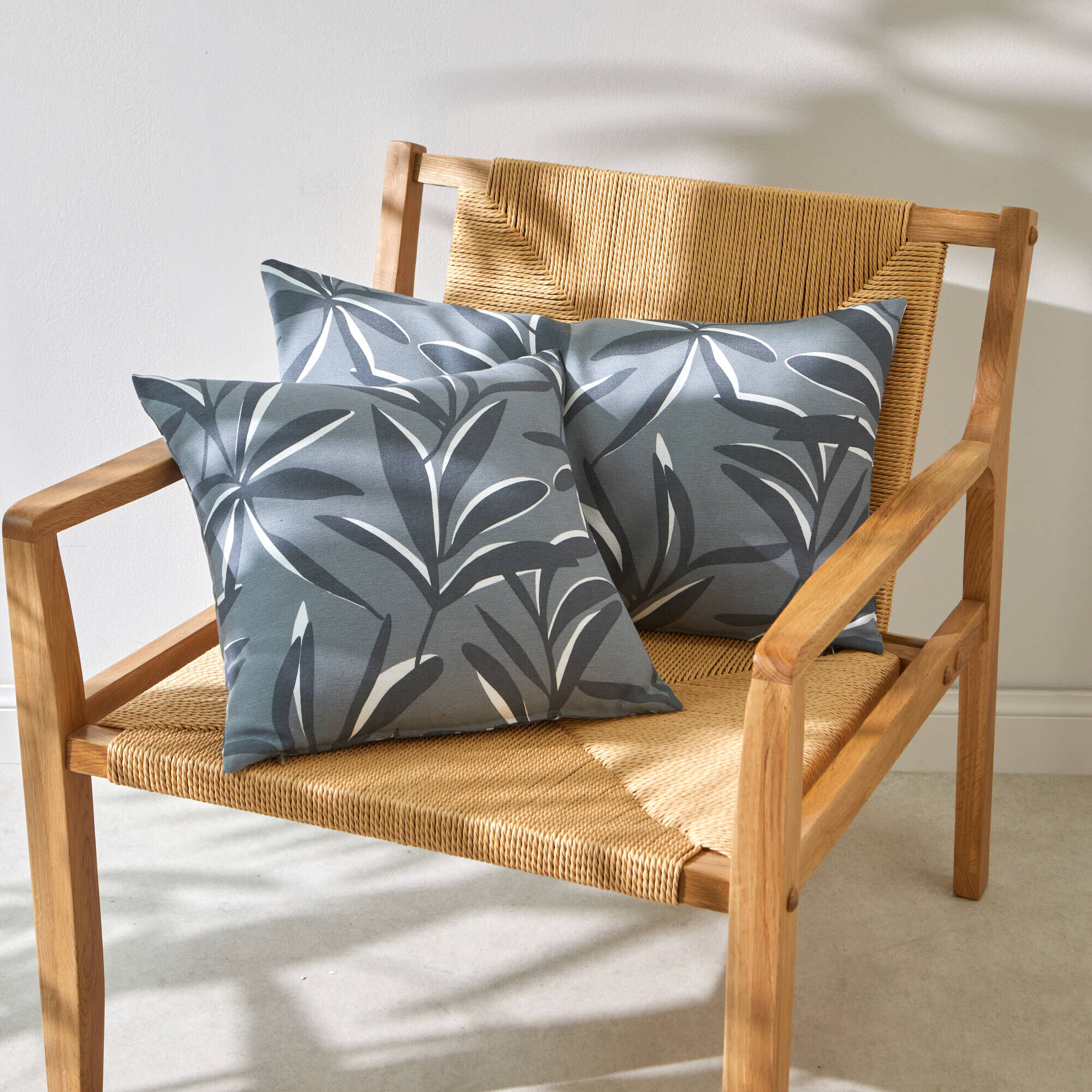 Housse de coussin imprimé feuillage, gris | Blancheporte
