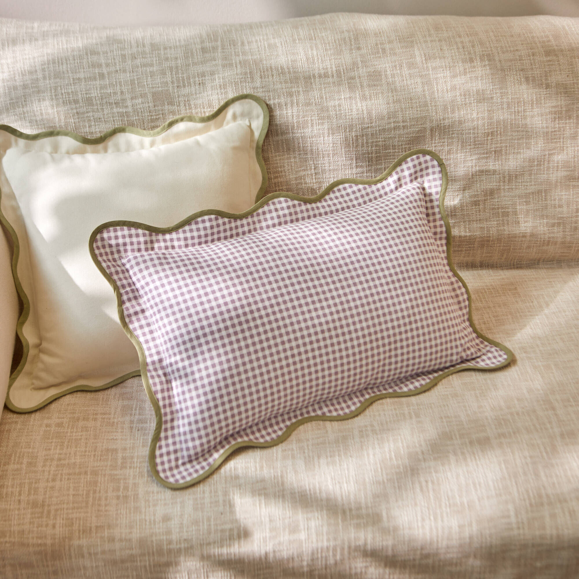 Coussin vichy feston contrastant, parme | Blancheporte