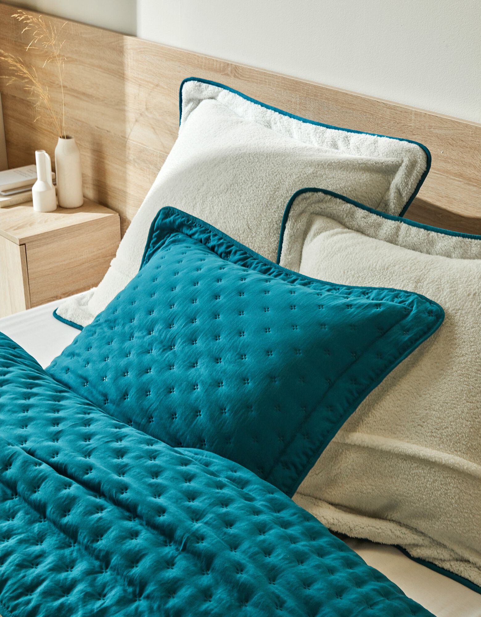 Couvre-lit réversible microfibre matelassée/sherpa, bleu paon ...