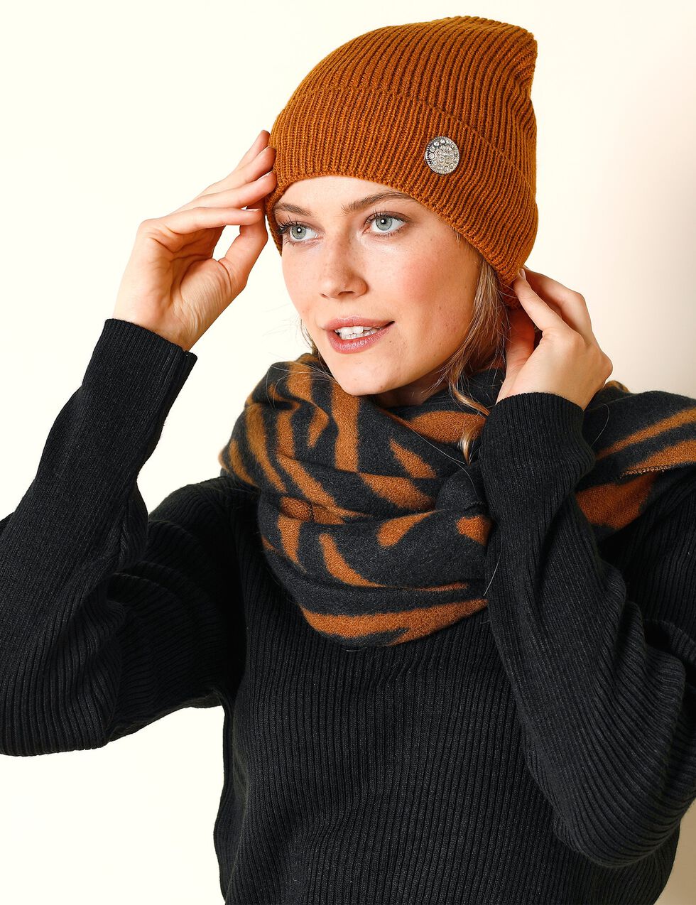 Bonnet bouton bijou, caramel | Blancheporte