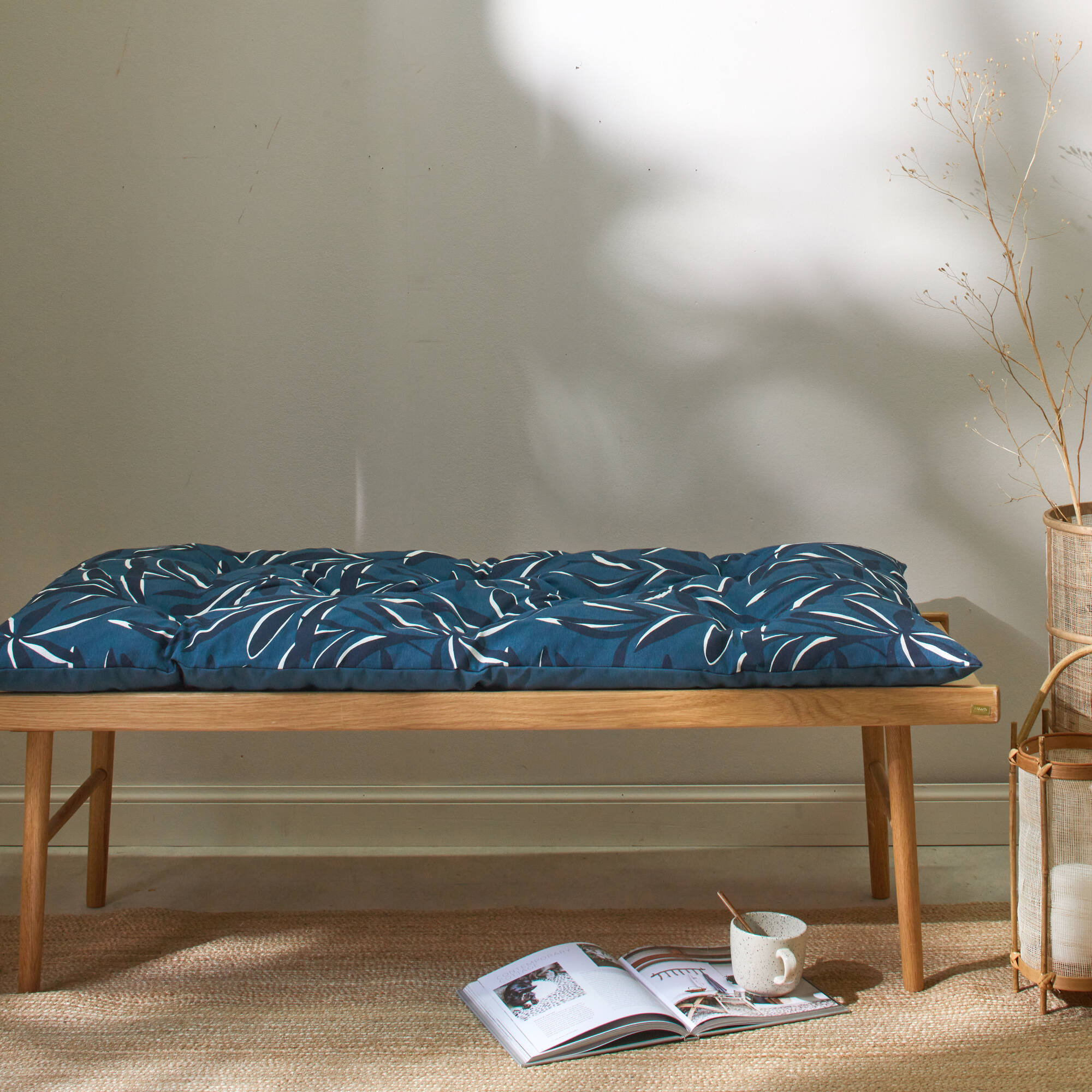 Long coussin de sol imprimé feuillage, bleu | Blancheporte